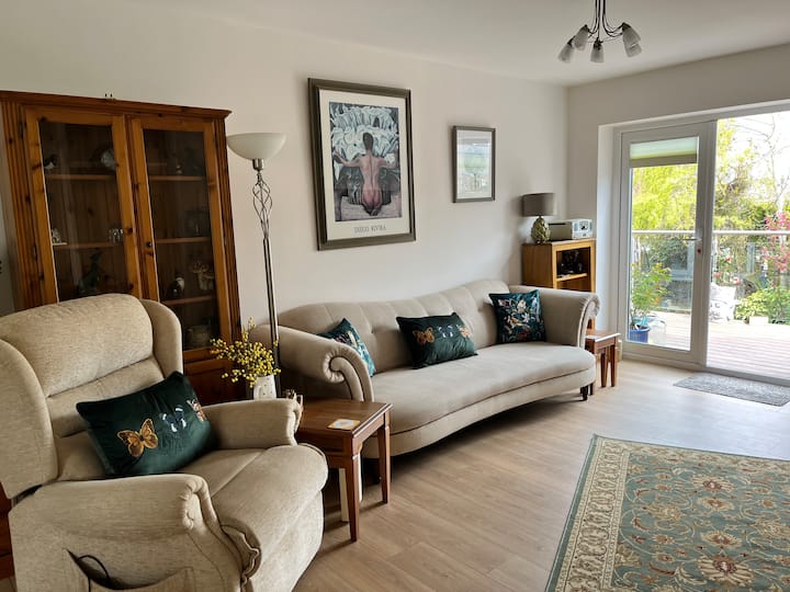 The Den
Self-contained Annex. - Melton Mowbray
