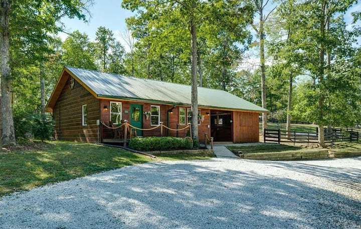 Lazy J  Bunk House - Natural Bridge, Jamestown