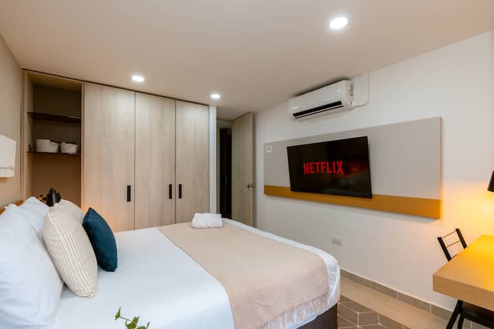 Beautiful & Spacious 3br Apt Laureles W/ Acs | Tc4 - Medellín