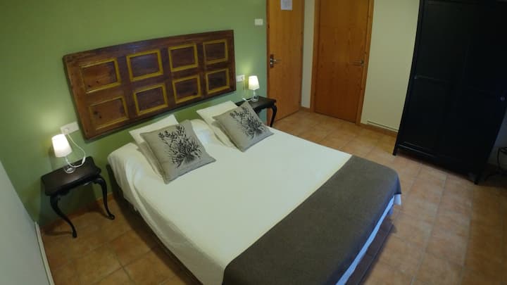 Castell De Ceuró - Hotel Rural / H1. Heura - Solsona