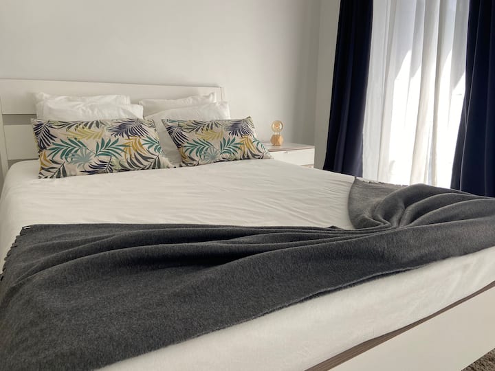 Charming Downtown Apartment With Private Patio - Angra do Heroísmo