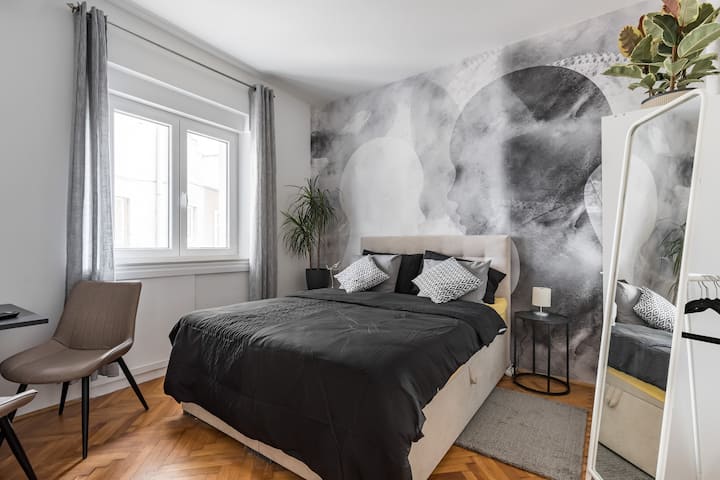 Charming Urban Retreat In Prime Location - Split