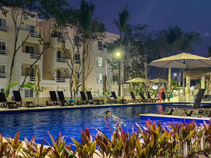 Ground Floor. Gated Community. Big Pool. - Cozumel