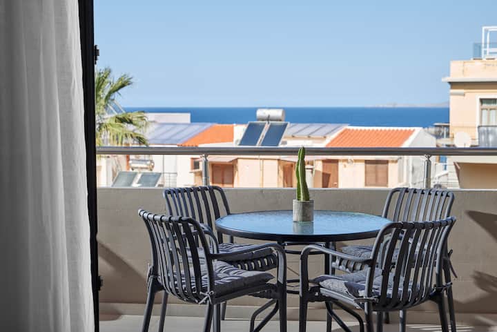 Elegant Family Apt.  With Free Private Parking - Heraklion