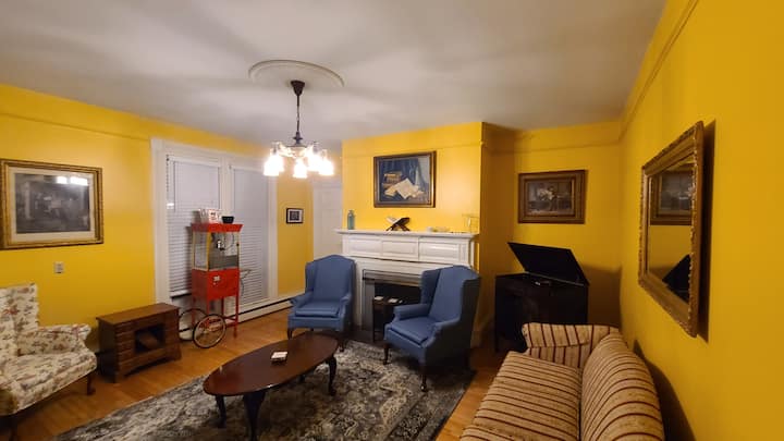 Gardner Room @ The William Seward Manor House - Chautauqua, NY