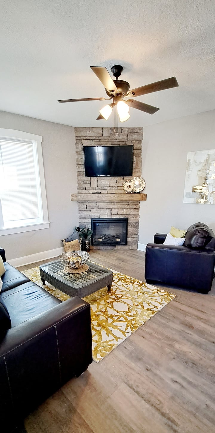 Cottage On College - Quincy, IL