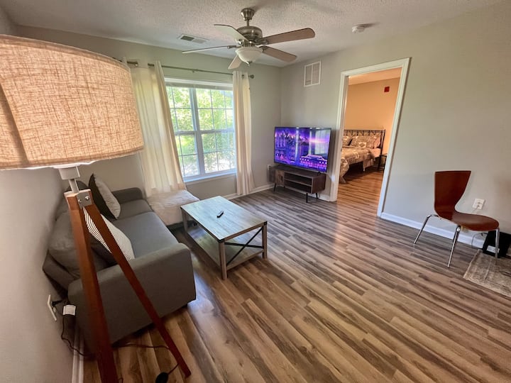 Super Host 3 Bed 3 Bath Fsu Famu Condo! - Tallahassee, FL