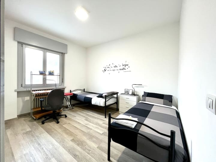 [Paganellaroom] Twin Beds & Wifi - Trento