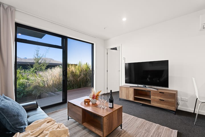 Style & Tranquillity - 1 Bedroom Apartment - Queenstown