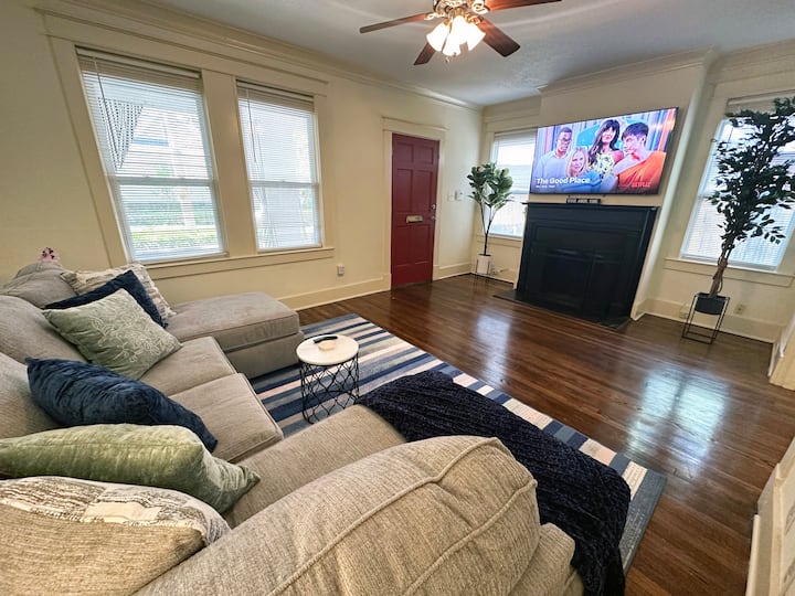 Luxe Townhouse By Overton Square - Memphis, TN