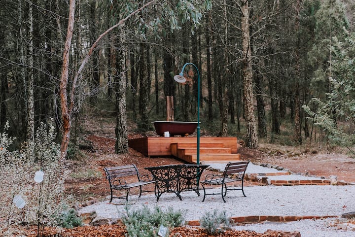 The Gully: Dreamy Cabin On Acres Of Outback Charm - Mudgee