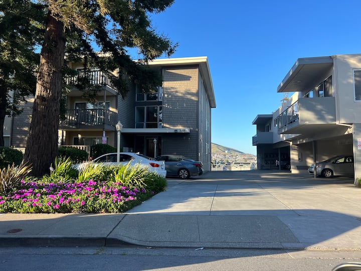 Alida Way Apartment - South San Francisco, CA