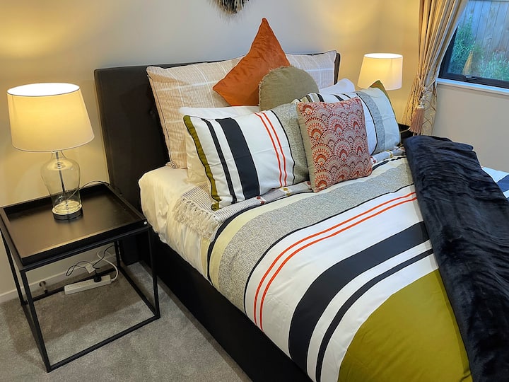 Superior Quadruple Room D | Sleeps 4 - Auckland