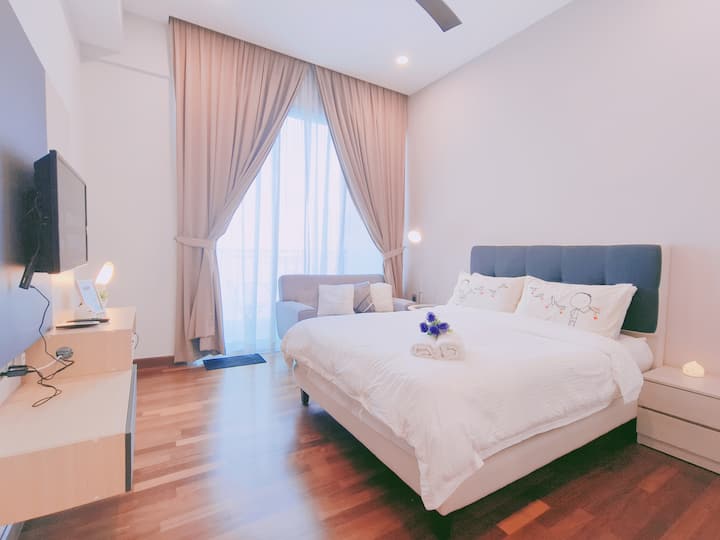 Lovely Seaview Studio W Bathtub/parking/poolview - 