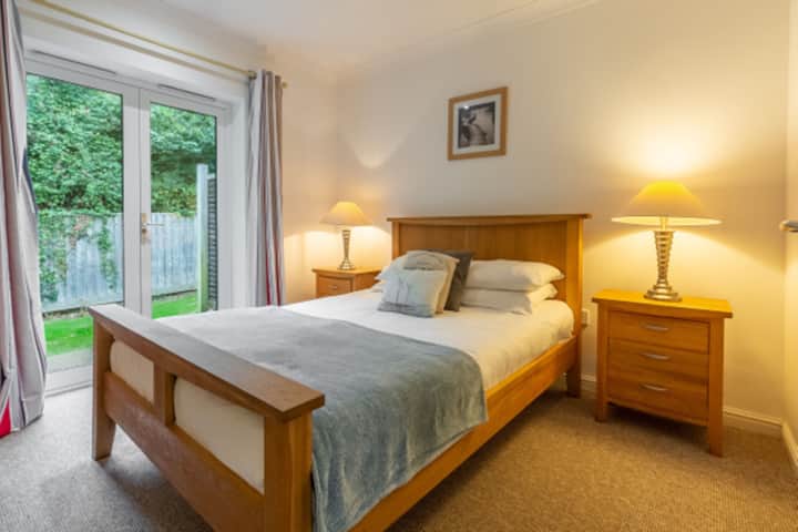 Cape A2 Westbay, 2 Bedroom Cottage,
Isle Of Wight - Colwell Bay