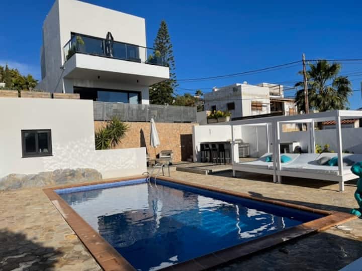 4 Bedroom Modern Jesus Villa - Islas de Ibiza