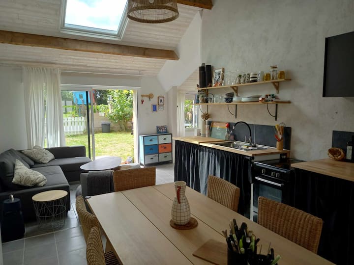 Ty Mamé - Maisonnette De Vacances En Bord De Mer - Plage de Kerlouan (Boutrouilles)