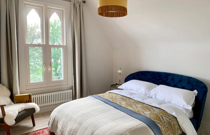 Private Bedroom 2  In Spacious House. - Carrigaline
