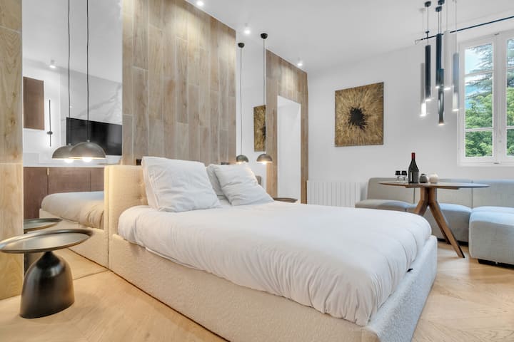 A- Aix'capade & Spa - Jacuzzi - Aix-les-Bains