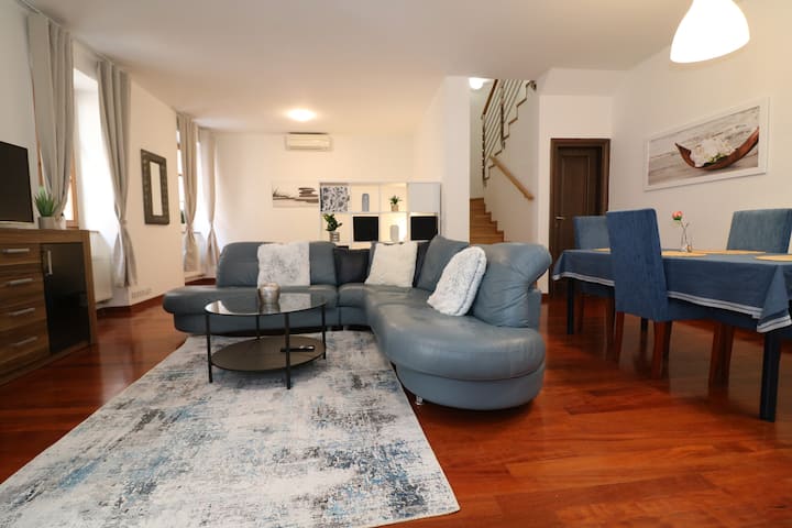 Charming Apartment In Bratislava - Bratysława