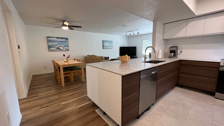 3-bedroom Duplex In Clearwater - Clearwater, FL