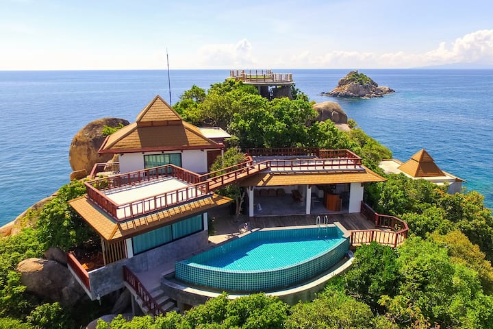 Big Pool Villa With 5 Bedrooms - Koh Tao