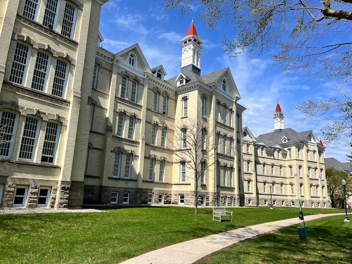 Charming Condo At G. T. Commons - Traverse City, MI