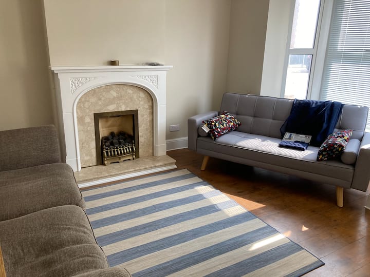 Harbour Walk, Cosy Seaside Home - West Mersea