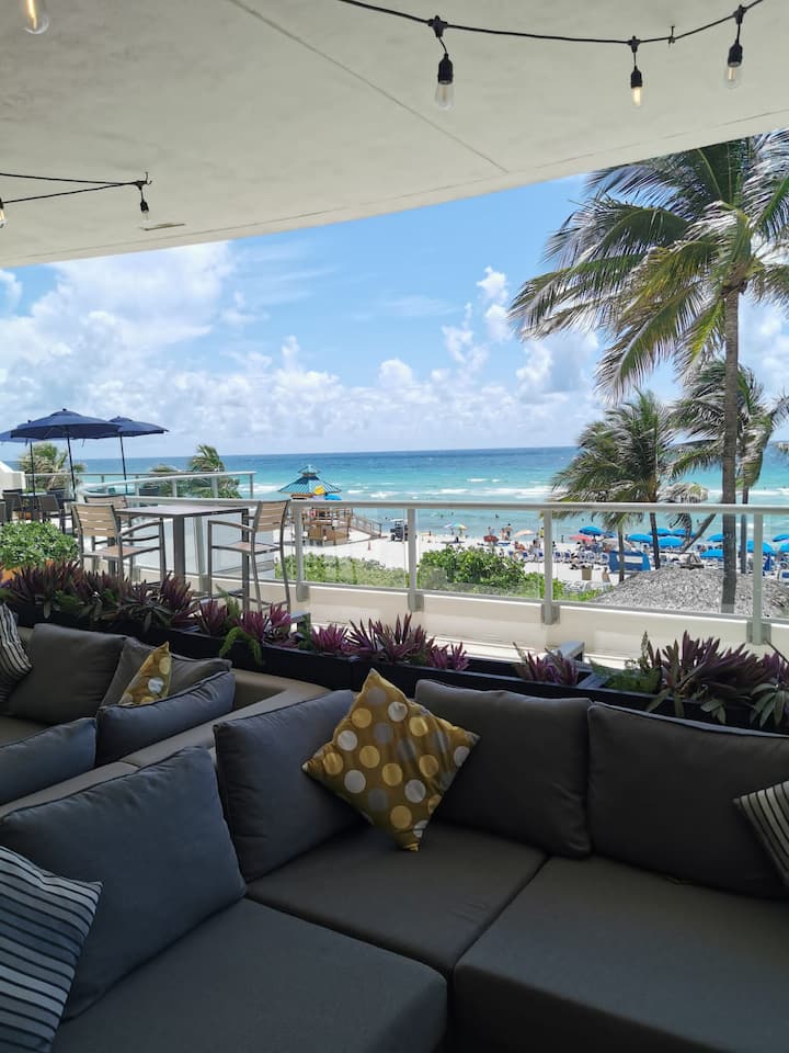 1 Bdr. Apartment /Beach Front - The Bahamas