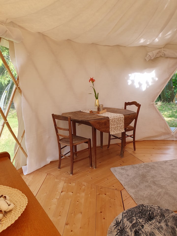 Yourte Cosy Pour Deux – Comme Un Camping… En Mieux - Touraine