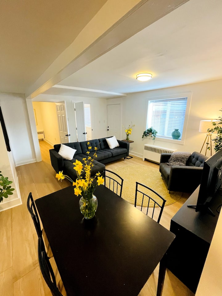 Modern Two Bedroom In Loch Raven - Loch Raven Reservoir, MD