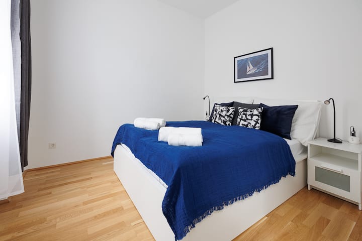 Modern Apartment Near Center - Netflix & Wifi - Vienna