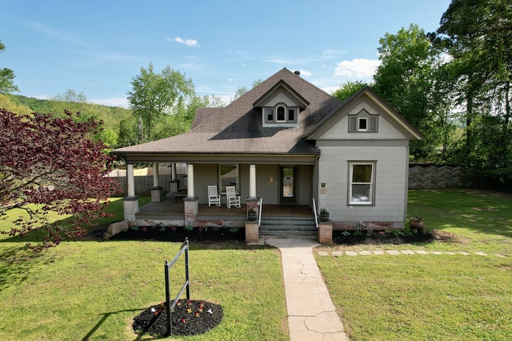 Historic Home In Heber Springs | Sleeps 10 - Heber Springs, AR