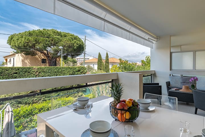 Charmant Appartement Au Calme Avec Deux Piscines - Le Cannet
