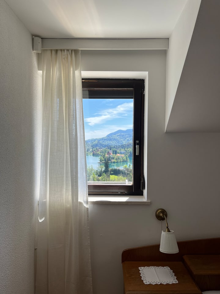 Lakeview Guesthouse Bled • Double-bedroom Suite - Bled