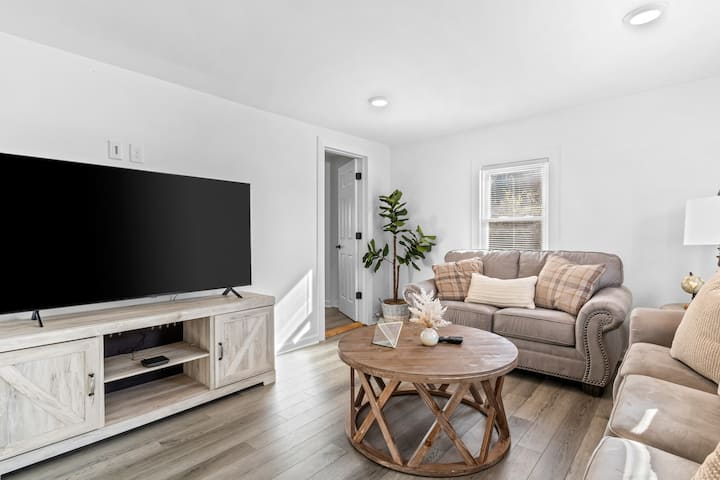 Warm & Welcoming 5br Home - Burlington, VT