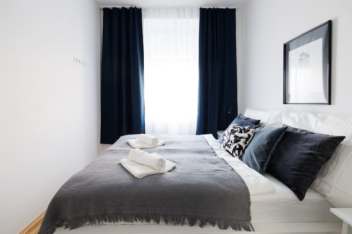 Modern Central City Apartment - Netflix 2 Bedroom - Vienne