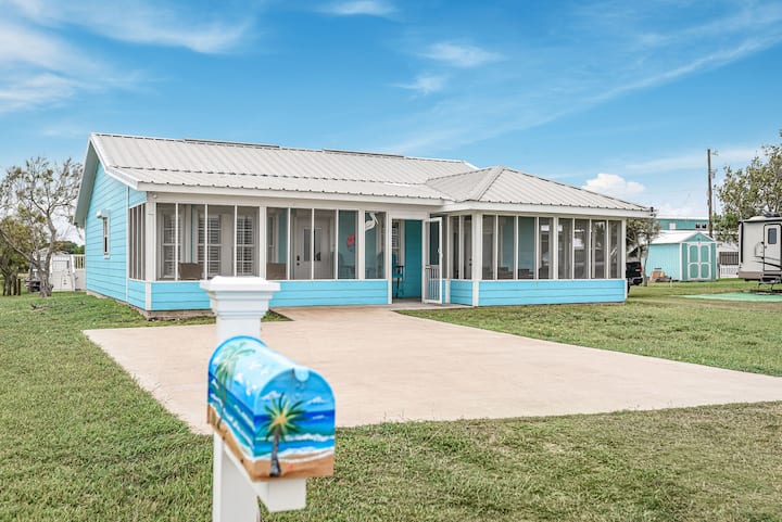 Mag Beach Refuge - Bayfront - Port Lavaca, TX