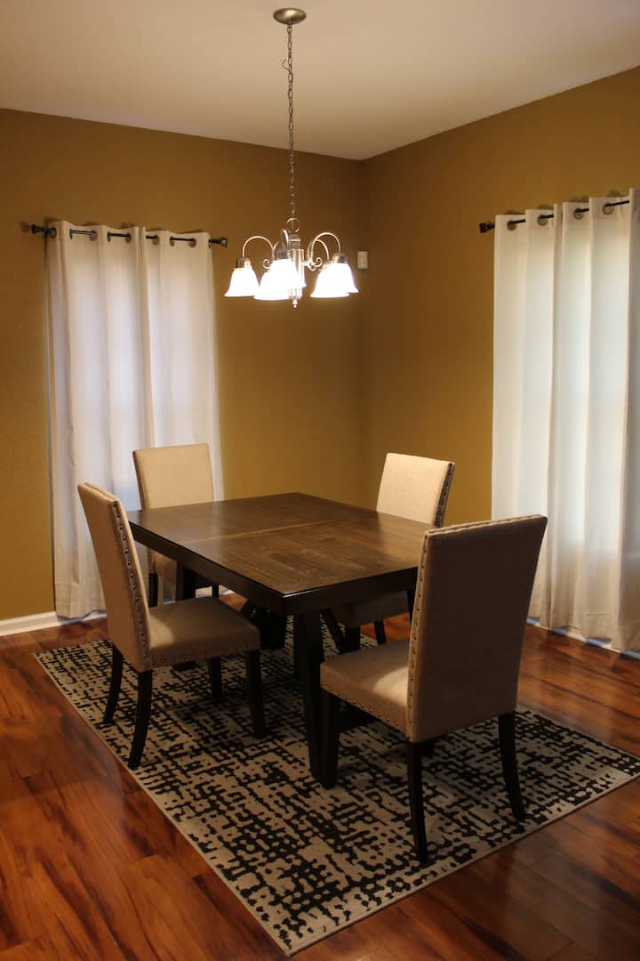 Cozy Private Room Near Downtown - Norfolk, VA