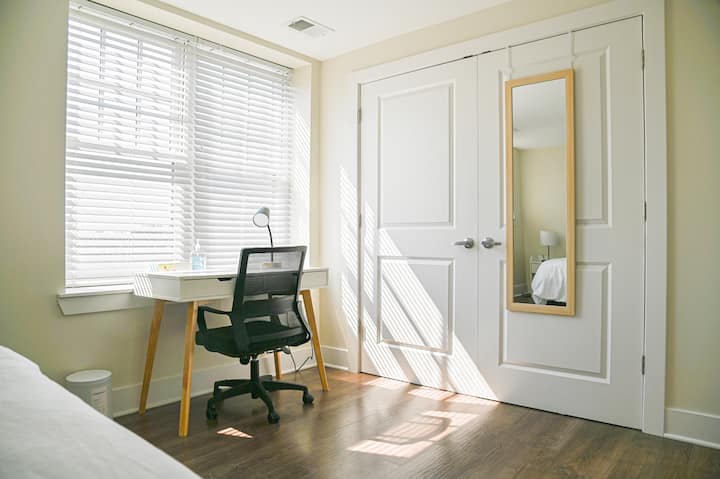 Cozy Midtown Getaway Minutes From Downtown - Detroit, MI