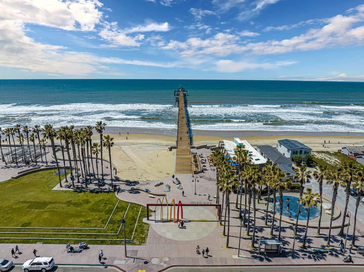 Beach Condo Steps To  Ocean And Mins To Coronado - Imperial Beach, CA