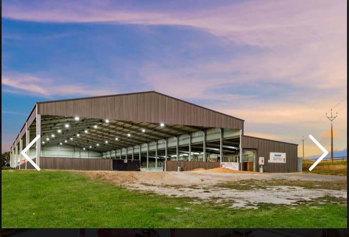 Birdwood Indoor Sand/concrete Stadium - Birdwood
