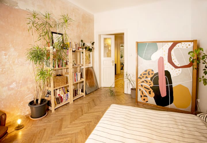 Authentic Bohemian 2br Home With Plants & Warmth - Prague