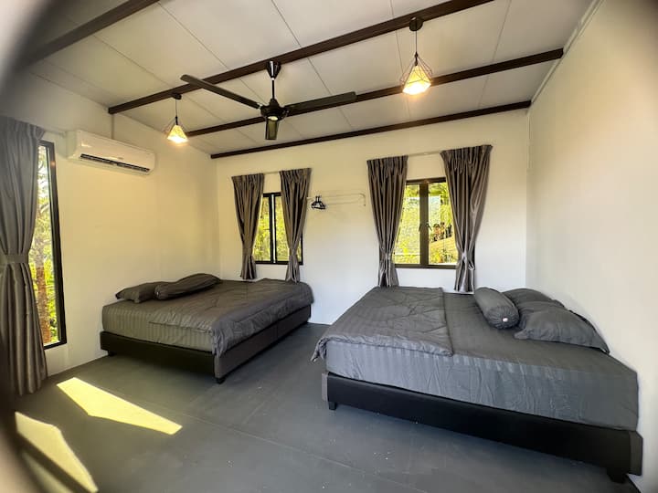 Peak Eco Farm Hostel (Red / Blue) - Bentong