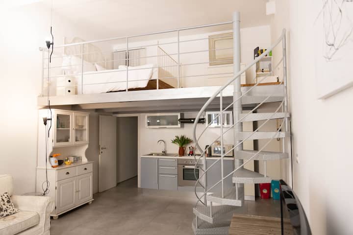 Loft In Monti - Colosseum - Rome