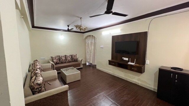 Indore Apartment Holiday Rentals - Madhya Pradesh, India | Airbnb
