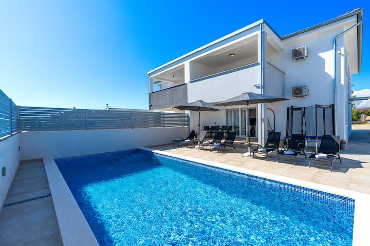 Villa Ema And Ana - Pola