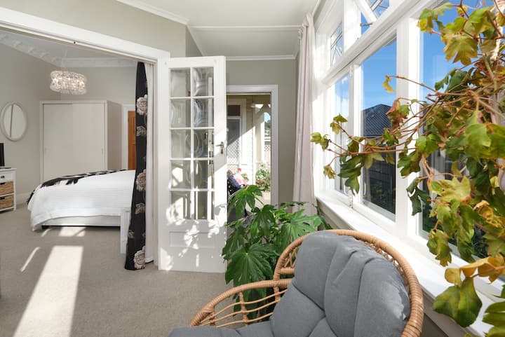 Private Suite Close To The Beach - Dunedin