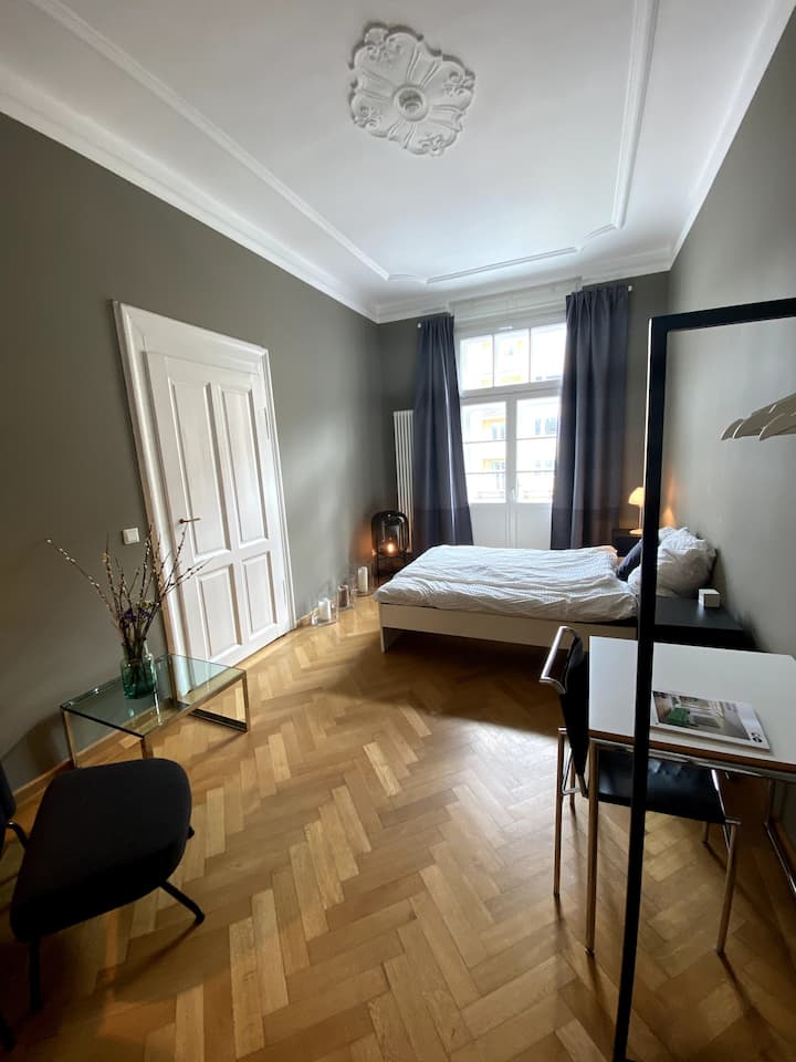 Stylish Guestroom In Glockenbachviertel - Munich