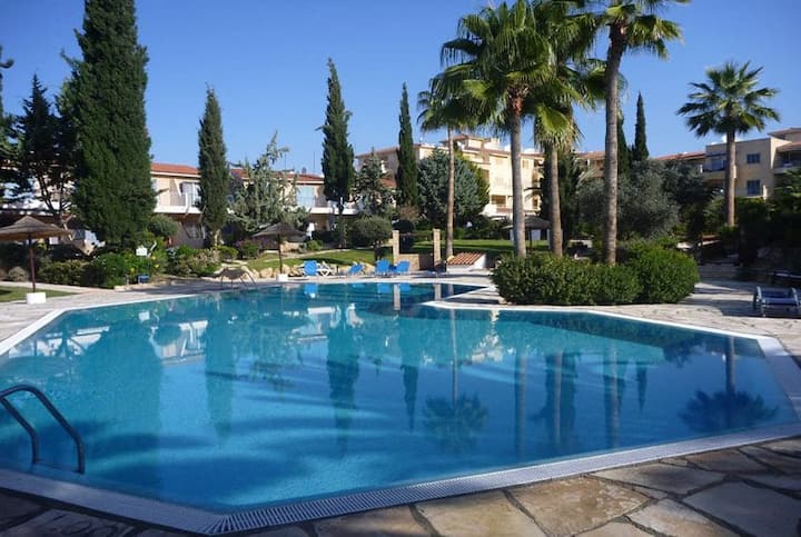 Corner House In Tourist Area Near The Beach - Paphos